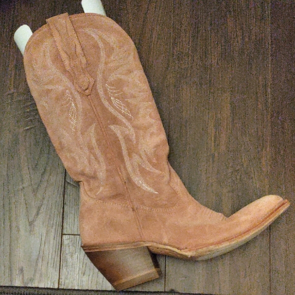 Idyllwind | Shoes | Idyllwind Pink Suede Cowgirl Boots | Poshmark